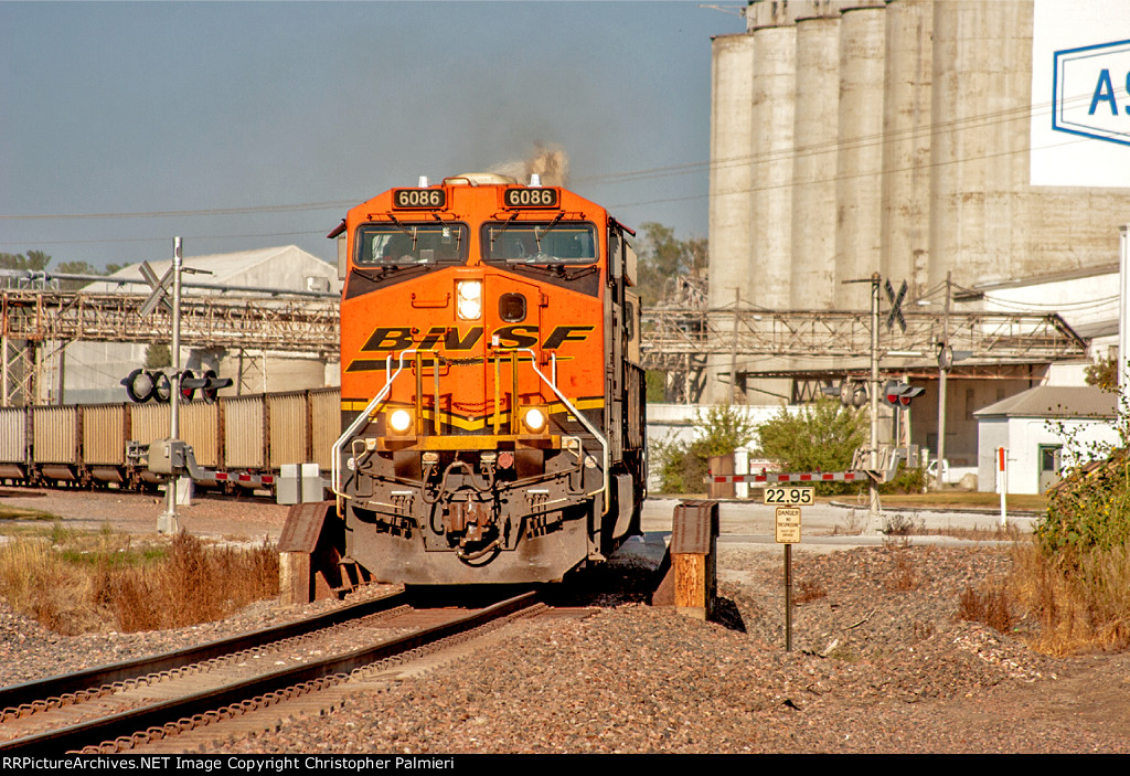 BNSF 6086